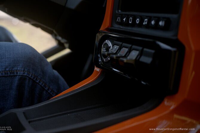 Private Polaris Slingshot Self-Guided Tour in Yankee's Tavern - FAQ