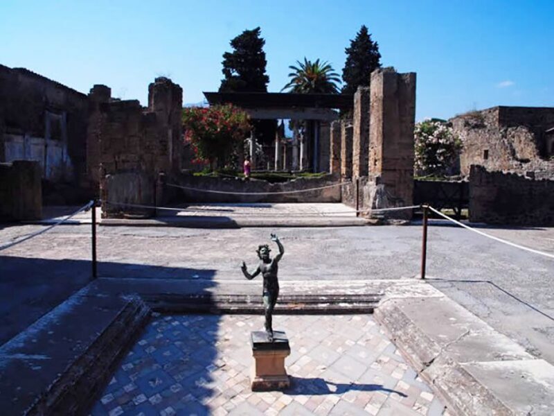Private Pompeii Tour and Archaeological Museum of Naples - Exploring Pompeii: A Step Back in Time