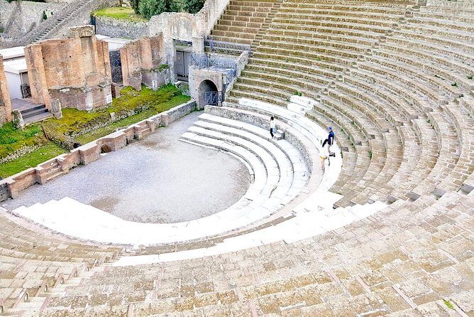 Private Pompeii Tour with Fast-Entrance Tickets to the Ruins & Exclusive Guide - Deep Dive into the Pompeii Experience