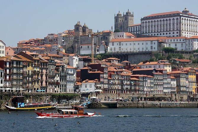 Private Porto City Tour with Sailing and Wine Tastings - Hidden Gems: Livraria Lello and Igreja do Carmo