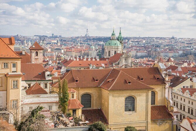 Private Prague City Highlights Tour with a Stop at a Czech Cafe - Authentic Experiences and Notable Features