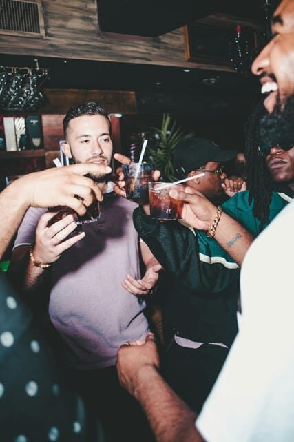 PRIVATE PRAGUE PUB CRAWL - An Honest Look at the Prague Private Pub Crawl