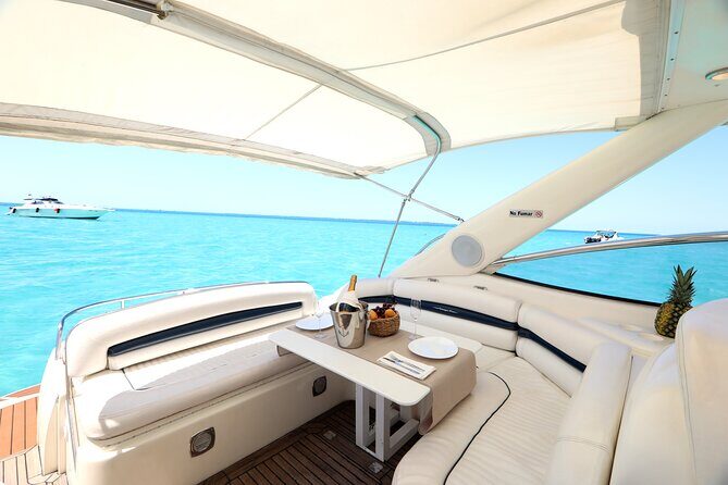 Private Premium Yacht 46FT Rental in Cancún - Who Will Love This Yacht Trip?