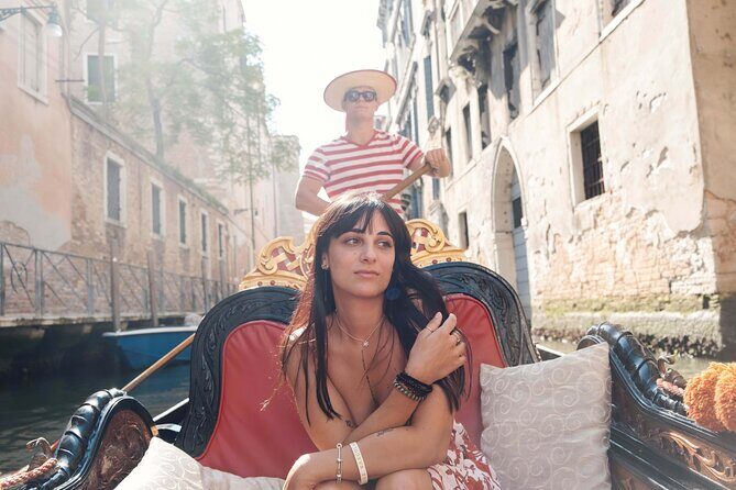 Private Professional Photoshoot in Venice - Key Points