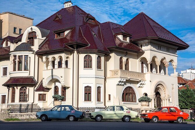 Private: RedPatrol Bucharest Contrasts Tour in a Vintage Car - The Sum Up