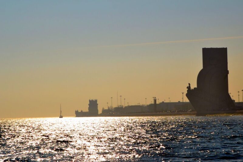 Private Romantic cruise with sparkling wine- 2-Hour- Lisbon - Pricing and Value
