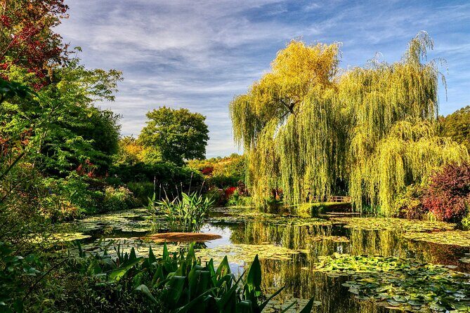 Private Rouen, Giverny Day trip from Paris with Michelin Lunch - FAQs