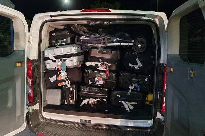 Private Round Trip 6 Passenger Van - Meeting Points and Convenience