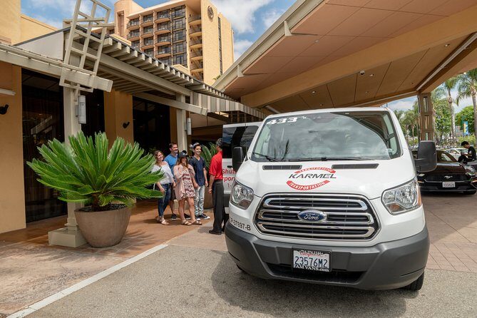 Private Round-trip Airport Transfer: John Wayne Airport to & from Anaheim Hotels - The Balance of Comfort and Cost