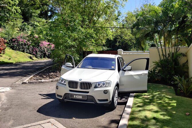 Private Round Trip Airport (UVF) Transfer: Luxury SUV - An In-Depth Review of the Private UVF Transfer Experience
