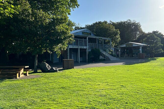 Private Round Trip Transport To Hobbiton From Auckland - The Value of This Private Ride