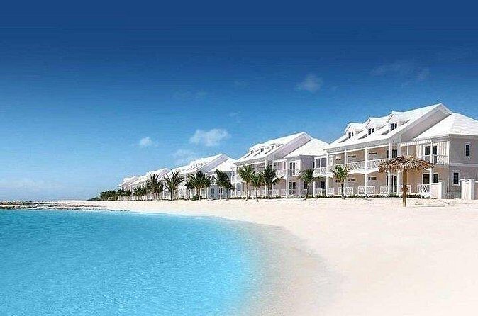 Private Roundtrip Minibus Transfer to Palm Cay - First Impressions: Why This Transfer Might Be Just Right for You