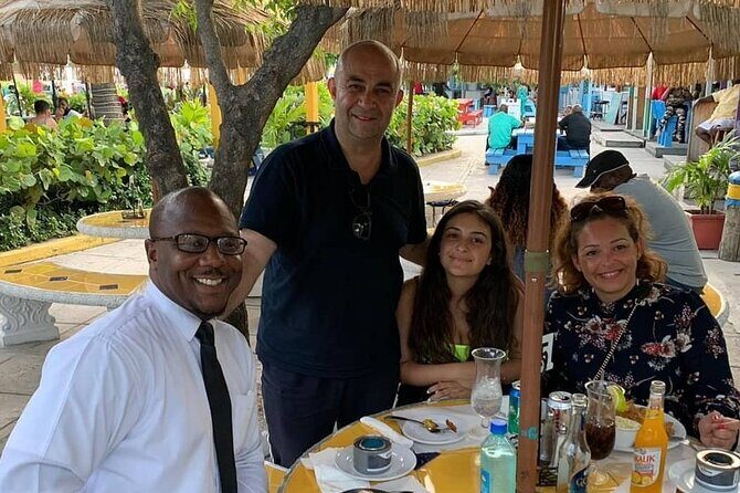 Private Roundtrip Minivan Airport Transfer - Why the Flat Fee Matters