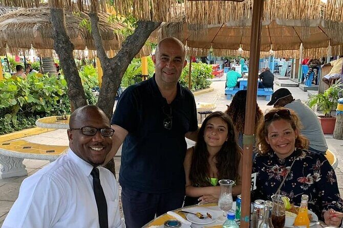 Private Roundtrip Minivan Airport Transfer to Cable Beach - FAQ