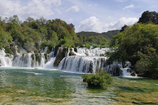 Private Roundtrip Transfer from Zadar to Krka National Park - Key Points