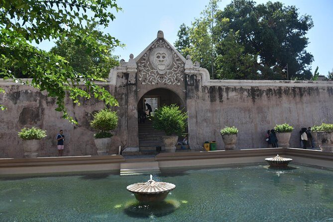 Private Royal Heritage Tour: Yogyakarta Palace, Watercastle, Sonobudoyo Museum - A Comprehensive Look at the Heritage Gems of Yogyakarta