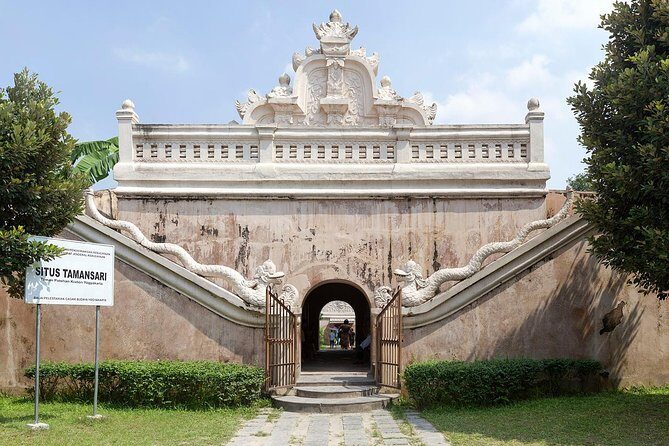 Private Royal Heritage Tour: Yogyakarta Palace, Watercastle, Sonobudoyo Museum - The Practicalities: Comfort, Cost, and Convenience