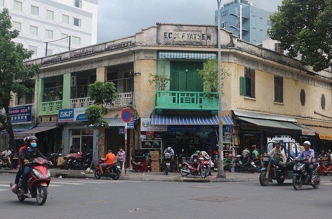 Private Saigon Walking Tour with Food Tasting - Who Is This Tour Best Suited For?