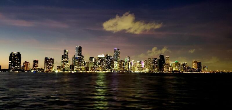 Private Sail Cruise around Miami waterfront - An In-Depth Look: What to Expect from Your Private Miami Waterfront Cruise