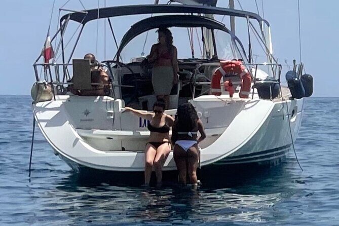 Private Sailing Boat Experience with Lunch and Drink in Palermo - Key Points
