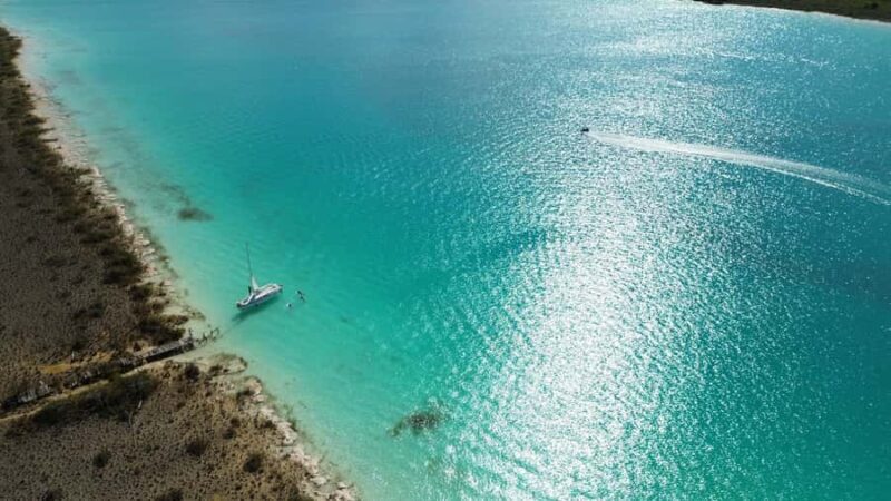 Private sailing course in Bacalar Lagoon - An Authentic Introduction to Recreational Sailing