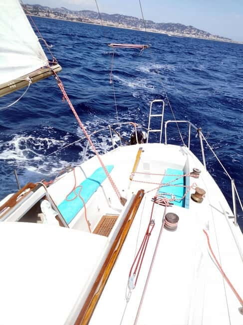 Private sailing trip & Provençal picnic - Authentic Experiences and Personal Touches