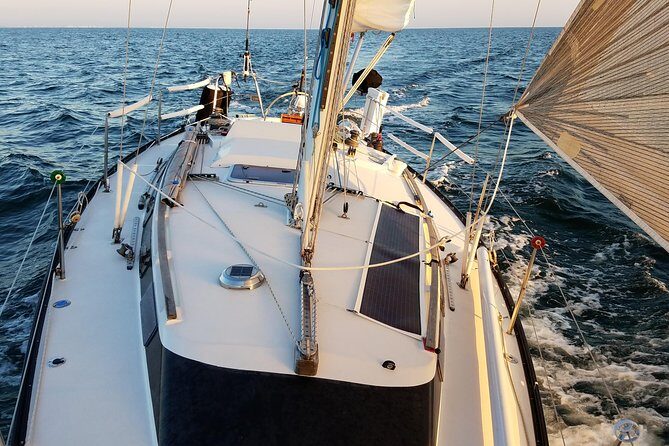 Private sailing trips around Fishers island from New London, CT - Discovering the Charm of a Private Sailing Trip
