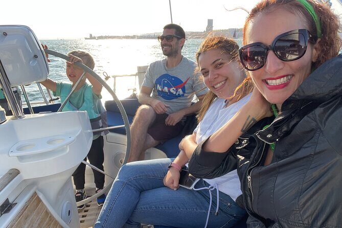 Private Sailing w/ Wine's in Lisbon - FAQ