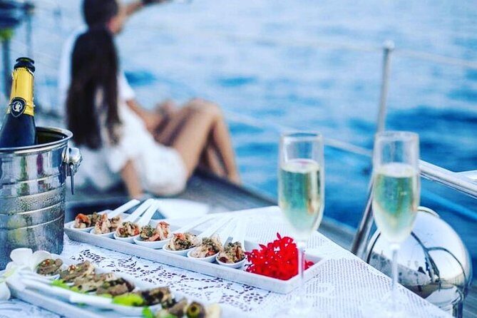 Private Sailing Yacht Charter by Independence from Koh Samui - Key Points