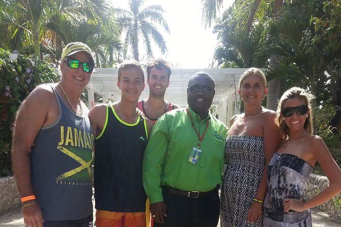 Private Sangster Airport Transfer to Negril Hotels - Seamless Arrival and Pickup Process