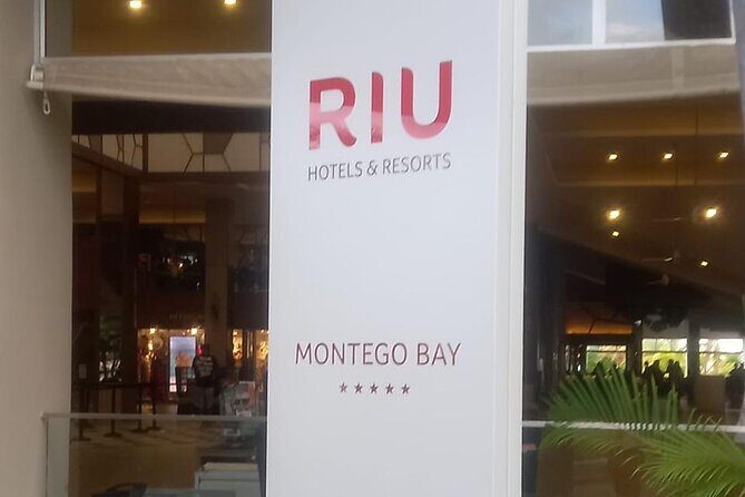 Private Sangster International Airport Transfer to Riu Hotel - Key Points