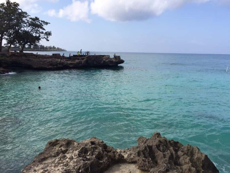 Private: Santo Domingo: Los Tres Ojos & Boca Chica Day Trip - Who Is This Tour Best For?