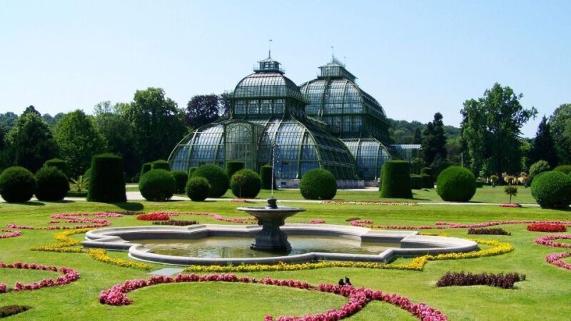 Private Schönbrunn Palace Tour: Entrance included - The value proposition