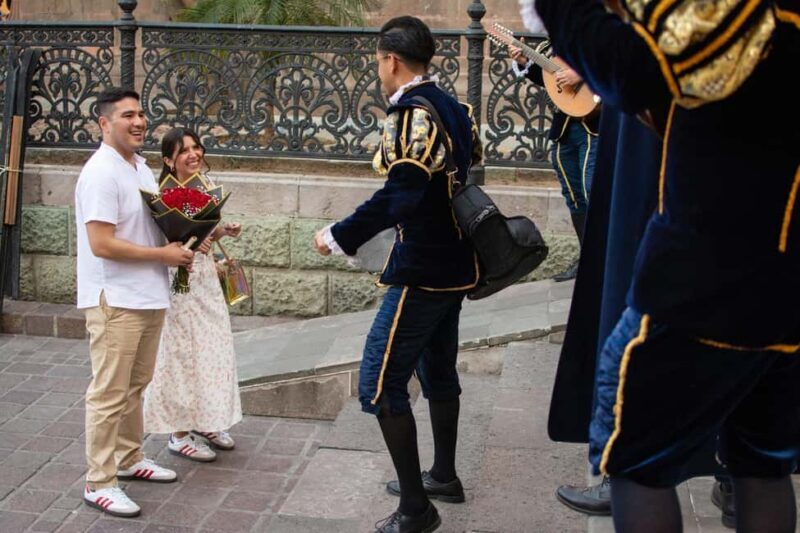 Private serenade in Guanajuato with the musical group "La Estudiantina" - Key Points