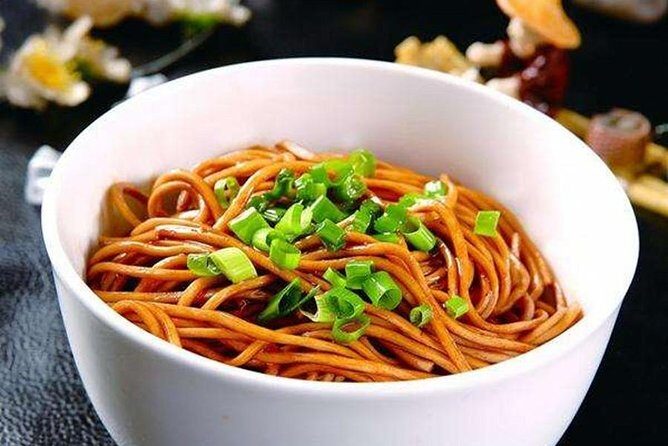 Private Shanghai Evening Street Food Walking and Cruise Tour - An in-depth Look at the Tour Experience