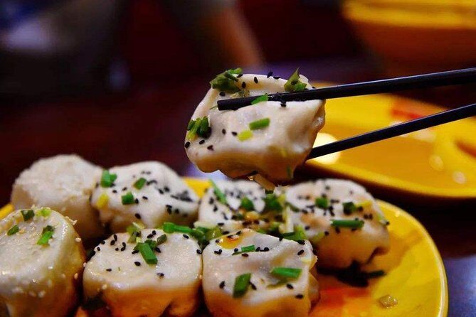 Private Shanghai Evening Street Food Walking and Cruise Tour - Who Should Consider This Tour?