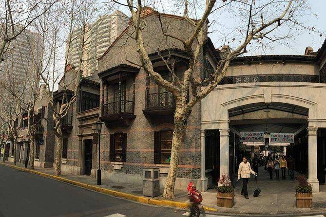 Private Shanghai Tour with Shanghai Home Visiting And Cooking Class - Who Is This Tour Best For?