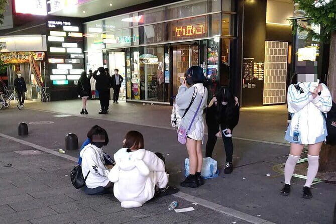 Private Shinjuku Kawasaki Tokyo Slum Walking Tour with Transfer - A Deeper Look into the Experience