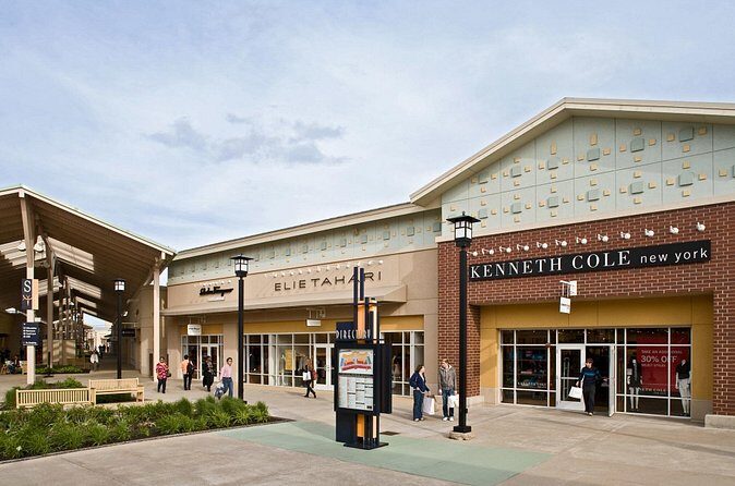 Private Shopping Tour from Chicago to Chicago Premium Outlets - The Sum Up