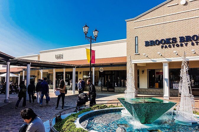Private Shopping Tour from Osaka to Kobe Sanda Premium Outlets - FAQ