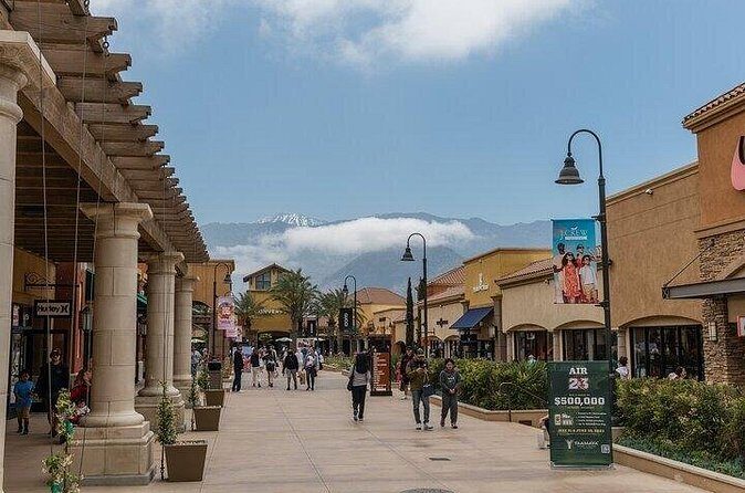 Private Shopping Tour from Palm Springs to Desert Hills Outlets - FAQ