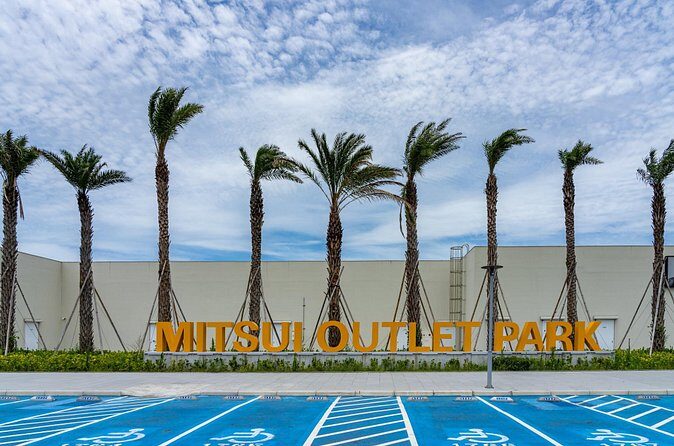 Private Shopping Tour from Tokyo to Mitsui Outlet Park Makuhari - Who should consider this tour?