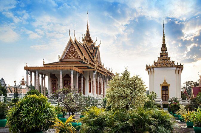 Private Shore Tour: Discover Phnom Penh's Historical Gems - The Sum Up