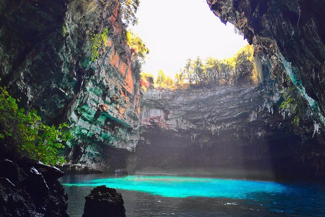 Private Shorex: Melissani,Drogarati, Myrtos & Wine tasting - Who Should Book This Tour?