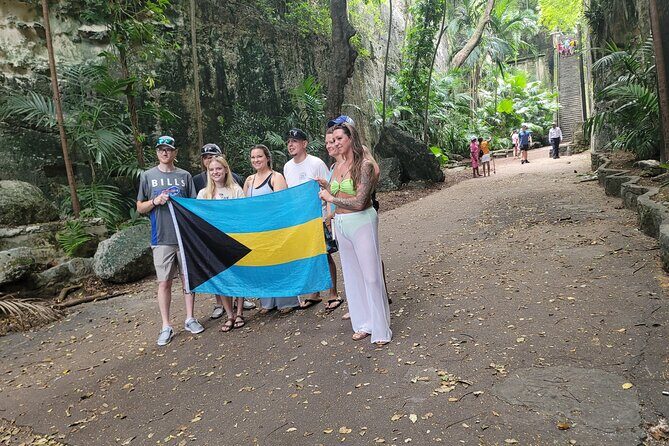 Private Sightseeing Tour Around Nassau by Bus - Meeting Points & Practical Details