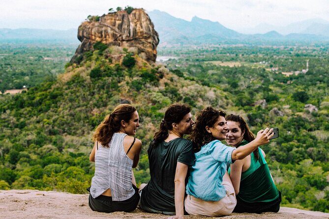 Private Sightseeing Tour in Sri Lanka - Key Points