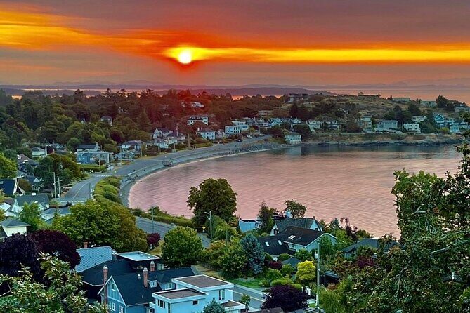 Private Sightseeing Tour in Victoria Canada - Empress Hotel