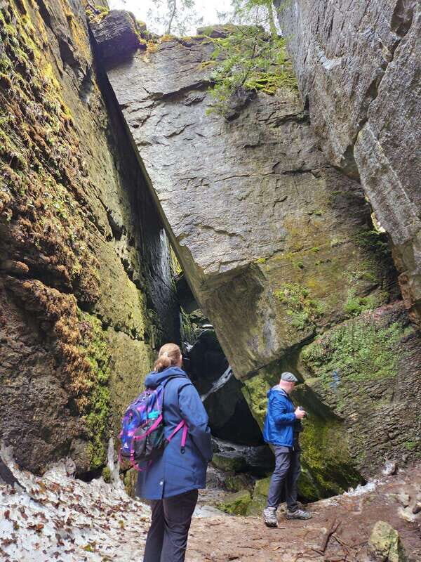 Private Singhampton Caves Hike - Collingwood/Blue Mountain - What Makes This Tour Stand Out?