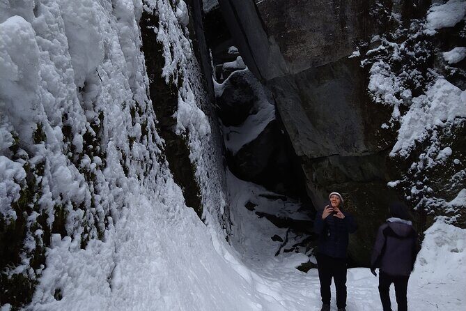 Private Singhampton Caves Snowshoe, Collingwood/Blue Mountain - Authentic Experiences and Authenticity in Value