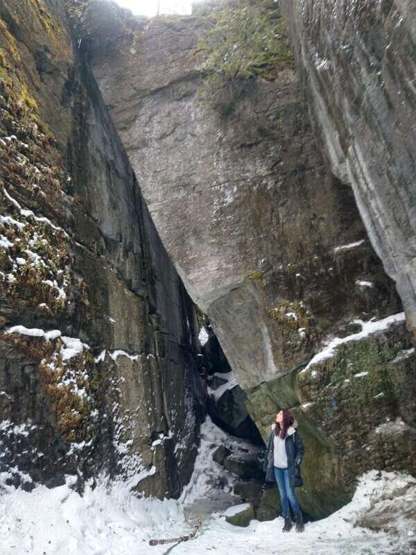 Private Singhampton Caves Snowshoe-Collingwood/Blue Mountain - Who Will Love This Tour?